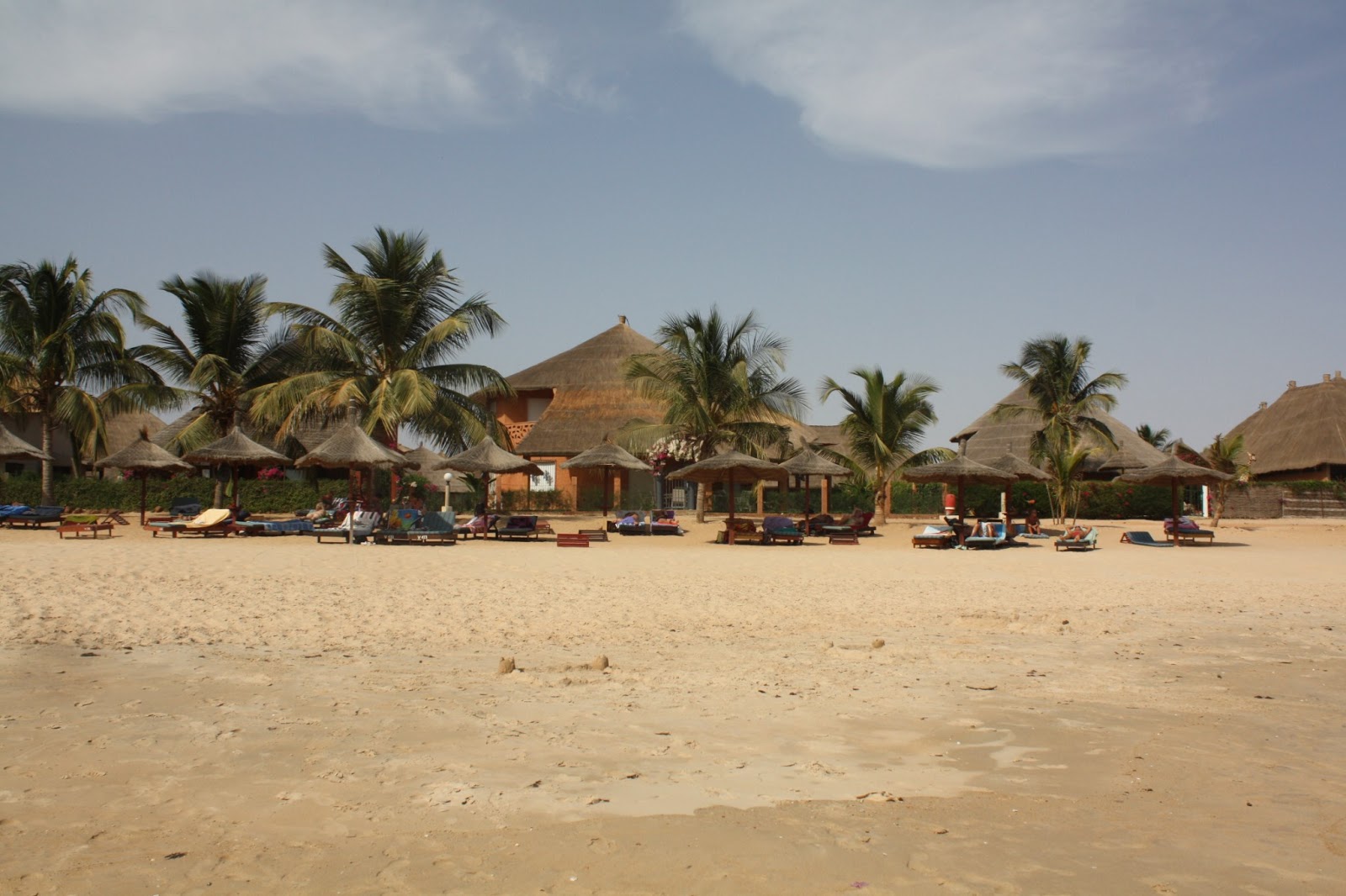 Mi Universo Viajando: HOTEL LAMANTIN BEACH SALY SENEGAL