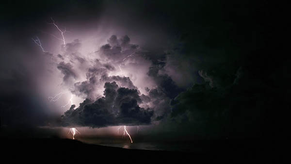 About Photography: Lightning stills made by grabbing 4k video frames ...