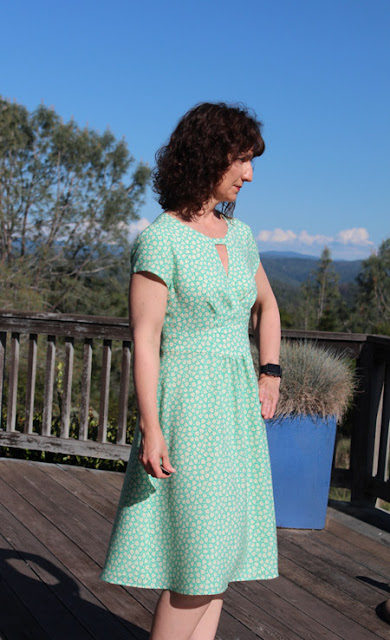 Star's Threads: Butterick 6168 - A little too sweet for me?