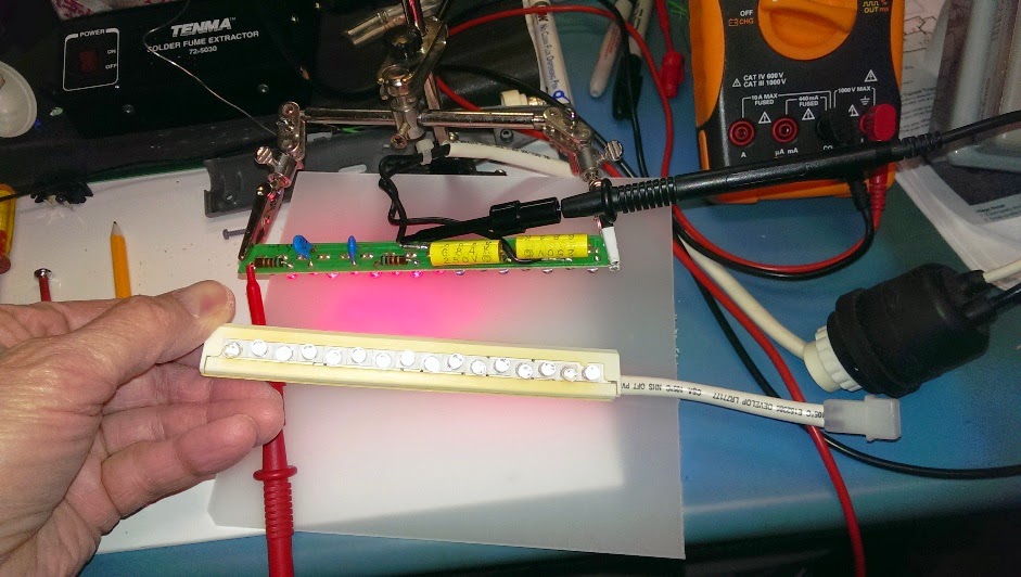 Make this Red LED Sign Circuit | Circuit Diagram Centre
