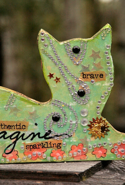 {my sweet earth}: A Sparkling Kitty - Everyone Should Have One...