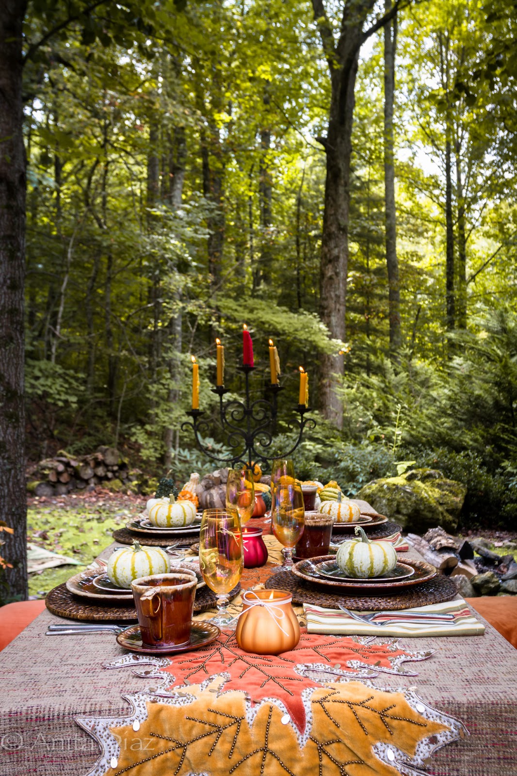 Autumn dining alfresco - Whispering Pines Homestead