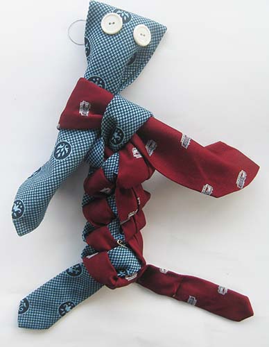 Gefilte Quilt: Ten Minute Ugly Necktie Halloween Monster!