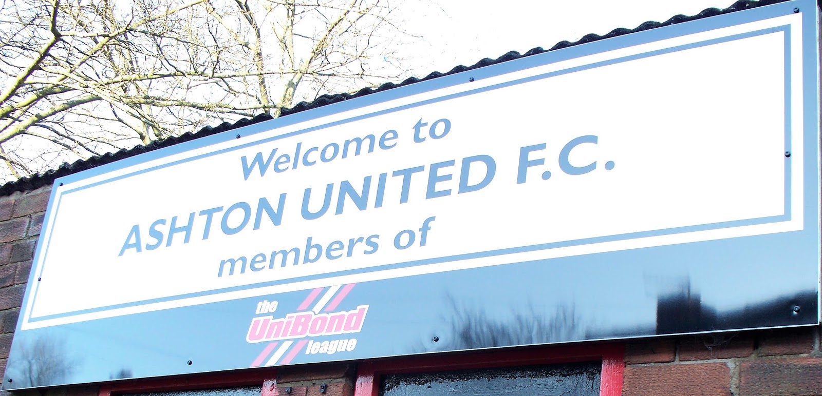 The Wycombe Wanderer: Ashton United - Hurst Cross