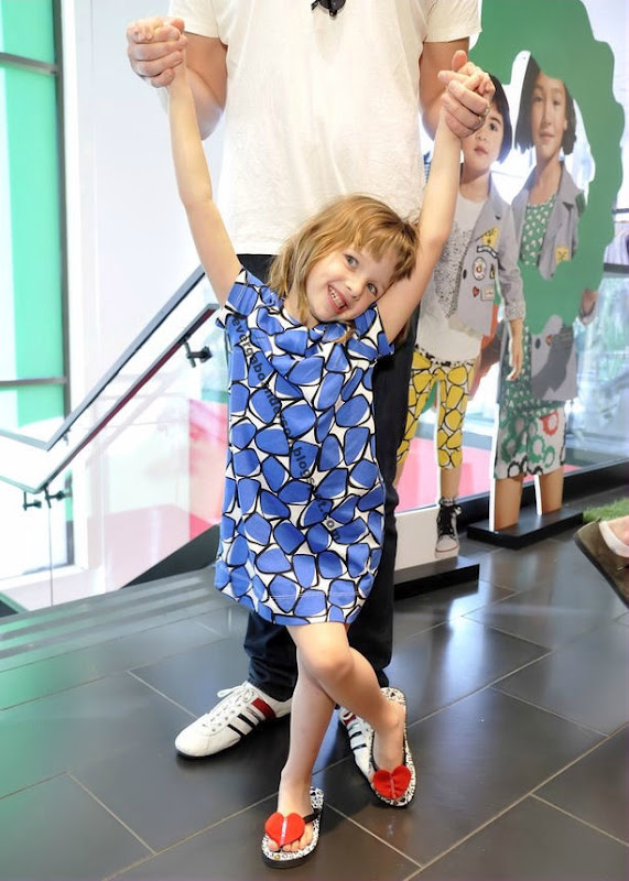 Miniature celebrity!: EVER ANDERSON