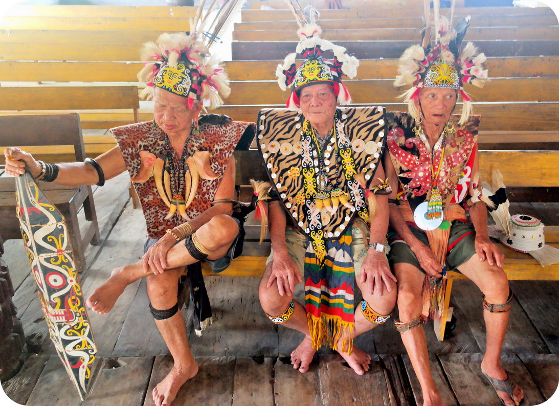 Travelerlink: {Terios 7 Wonders} Mengenal Dayak Kenyah Di Pampang