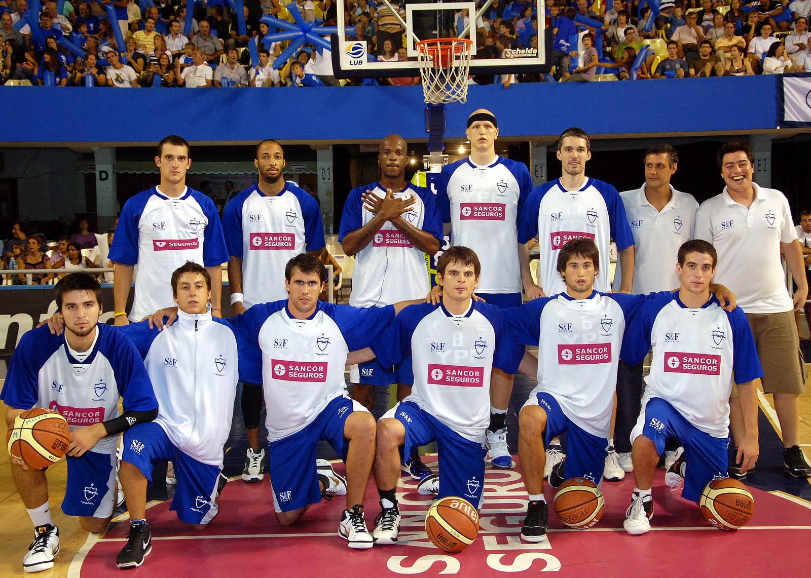 DE TODO UN POCO: Video y fotos del Club Malvin -básquetbol.