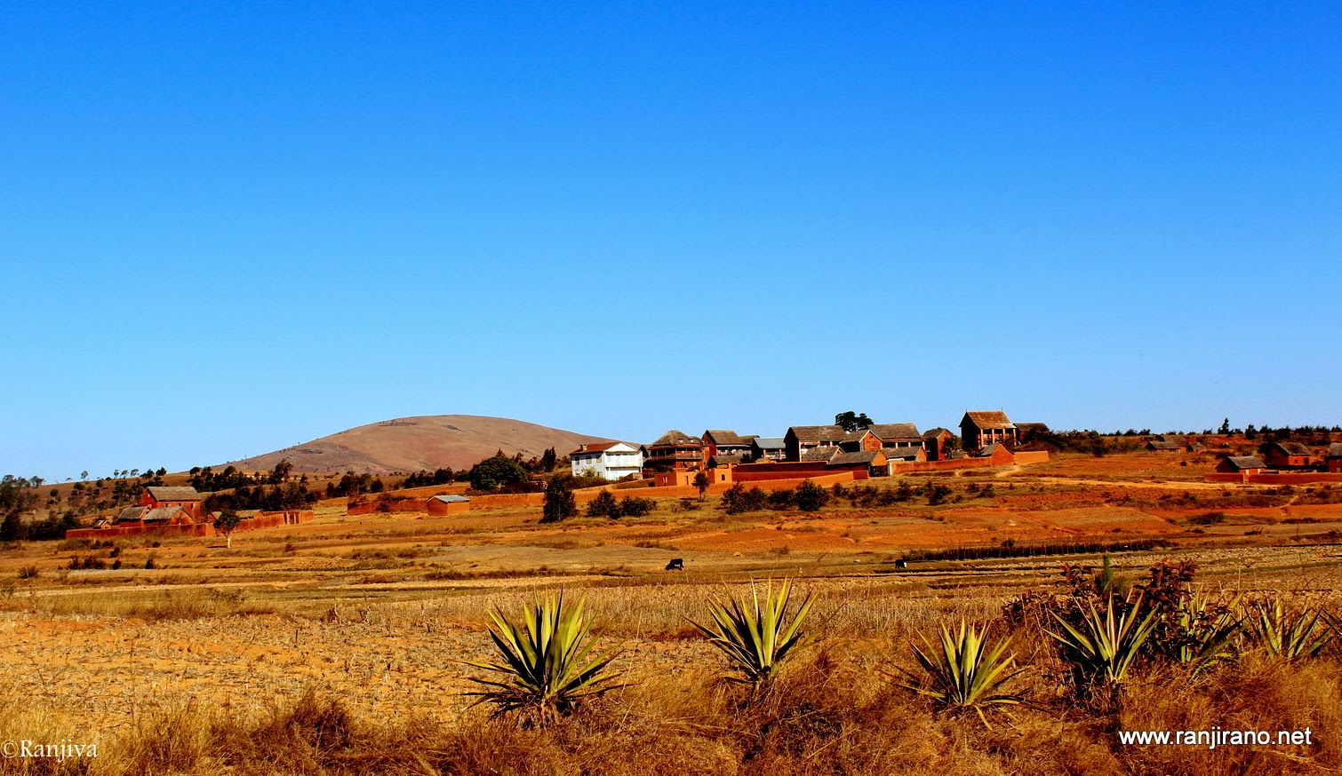 Petit survol de Tana et sa paisible campagne [Madagascar] | Paysages et ...