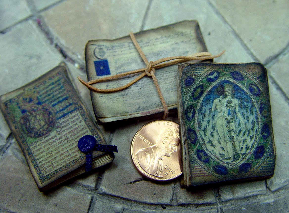 EV Miniatures: Scrolls and Paper bundles