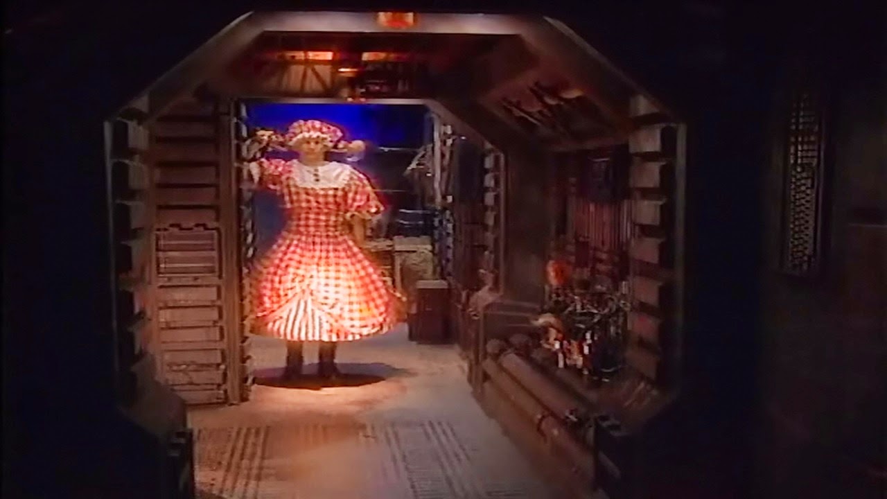 Rotten Reelz Reviews: Red Dwarf Favorites: Quarantine