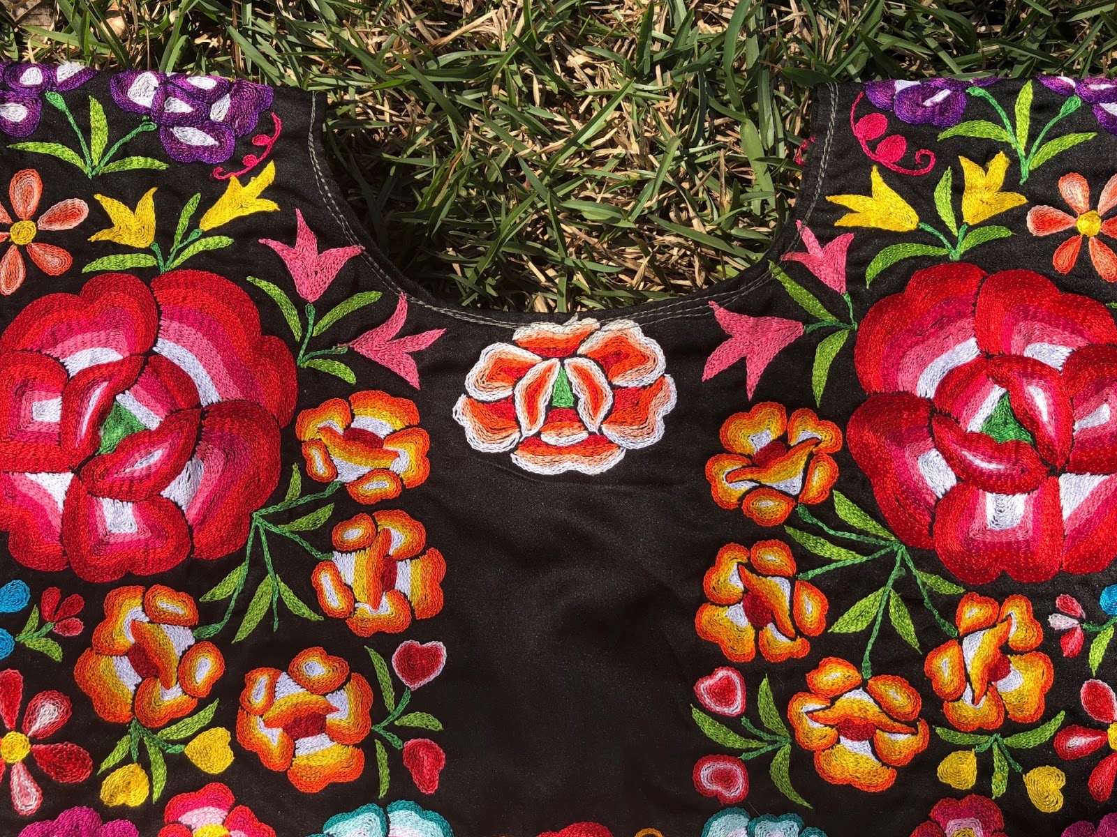 spinsjal: Huipiles I own and a free huipil pattern or two