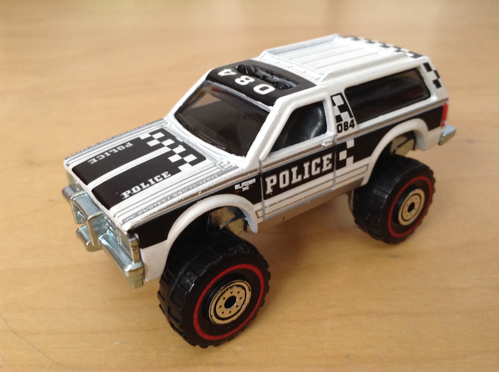 JULIAN'S HOT WHEELS BLOG: Chevy Blazer 4x4 (Heritage Series - Redline)