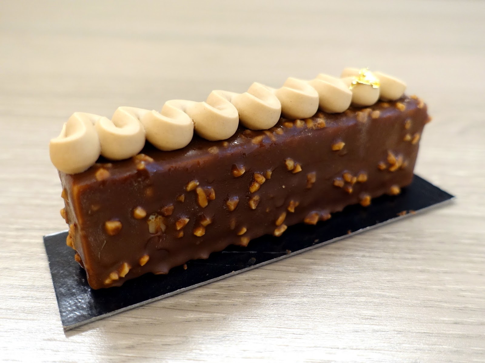 Pâtisserie Cyril Lignac Chaillot (Paris, FRANCE) ★★★★☆ | A traveling ...