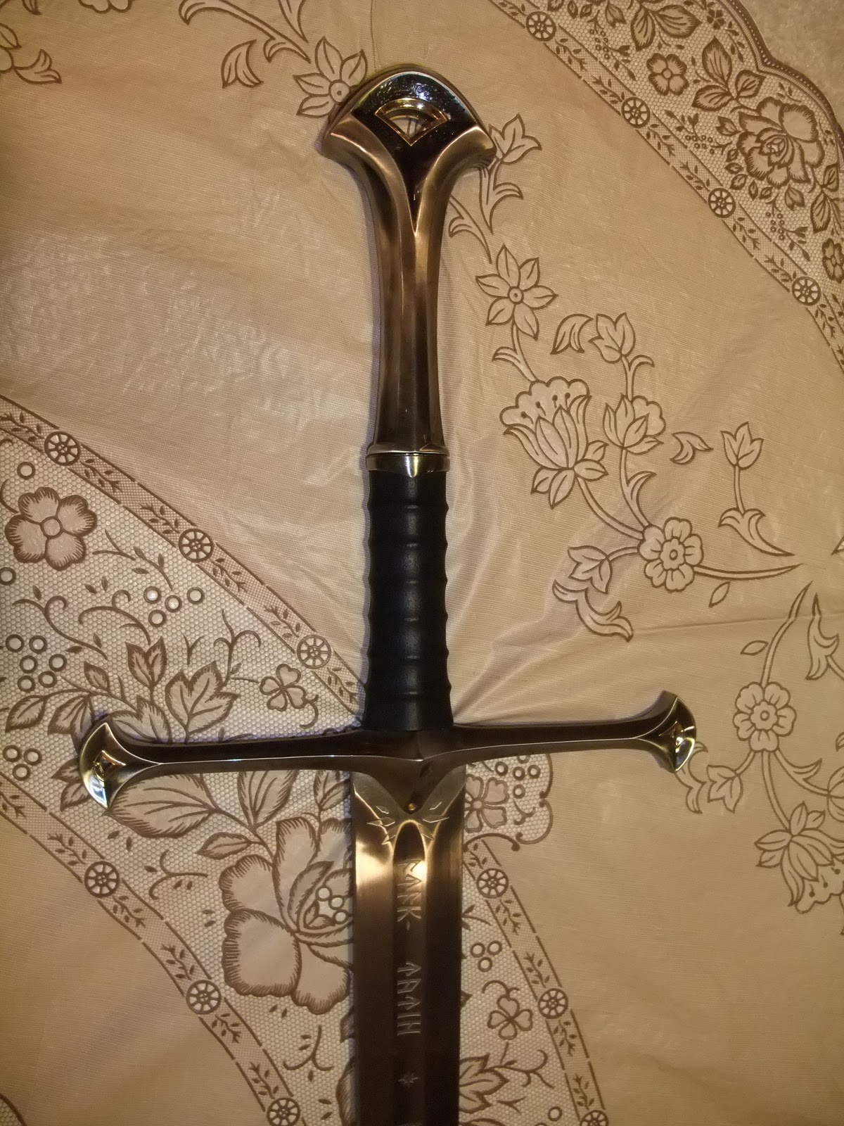 One Knight Dream (Sword Collection): Anduril - Sword of King Elessar ...