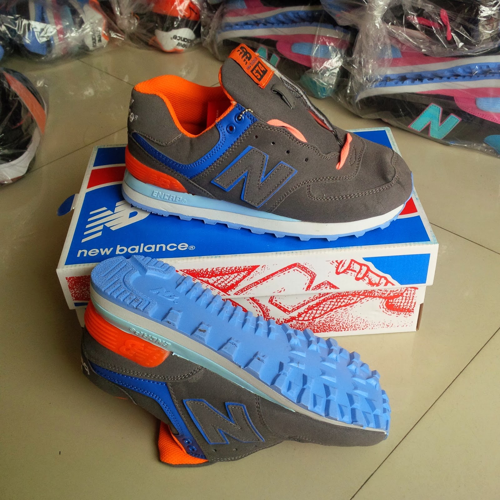 SEPATU NEW BALANCE ABU-ABU BIRU MUDA | 909 JERSEY ONLINE STORE