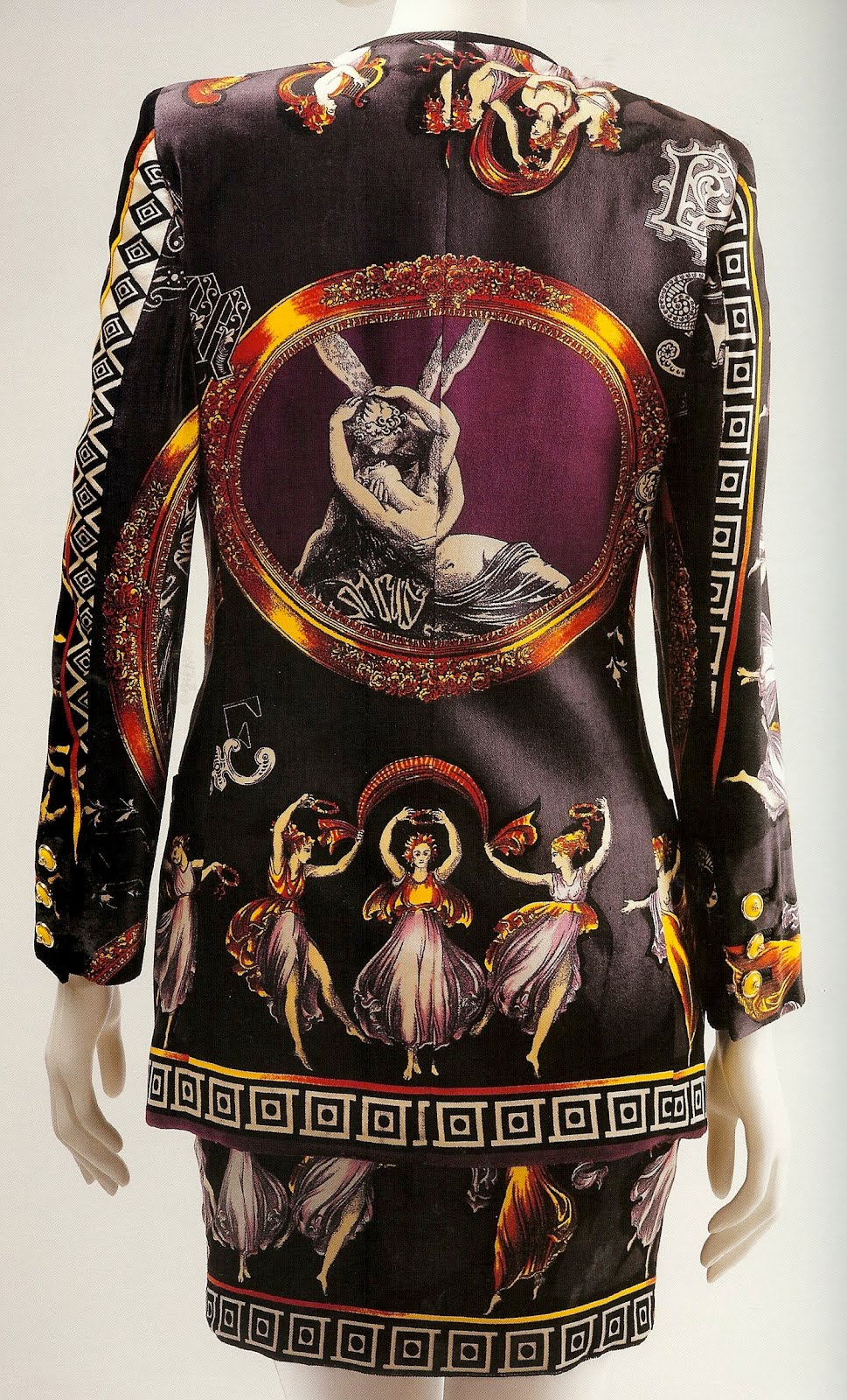Art Quill Studio: Versace – Retrospective 1982-1997Wearable ArtMarie ...