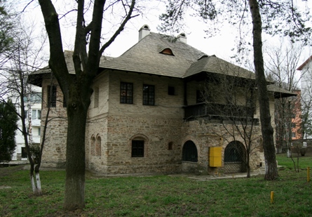 Muzeul Etnografic Hanul Domnesc din Suceava | Comoara Culturala a Romaniei