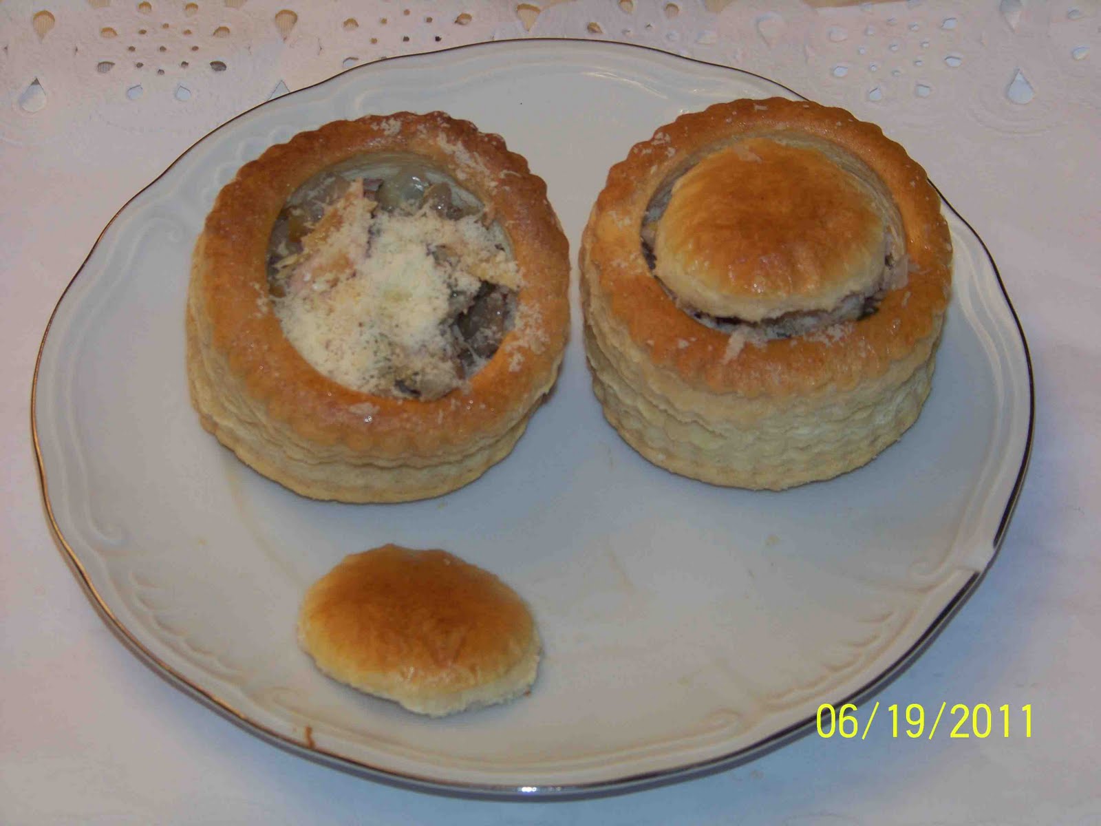 Culinaria y otras cosas: Volován relleno de setas y salmón