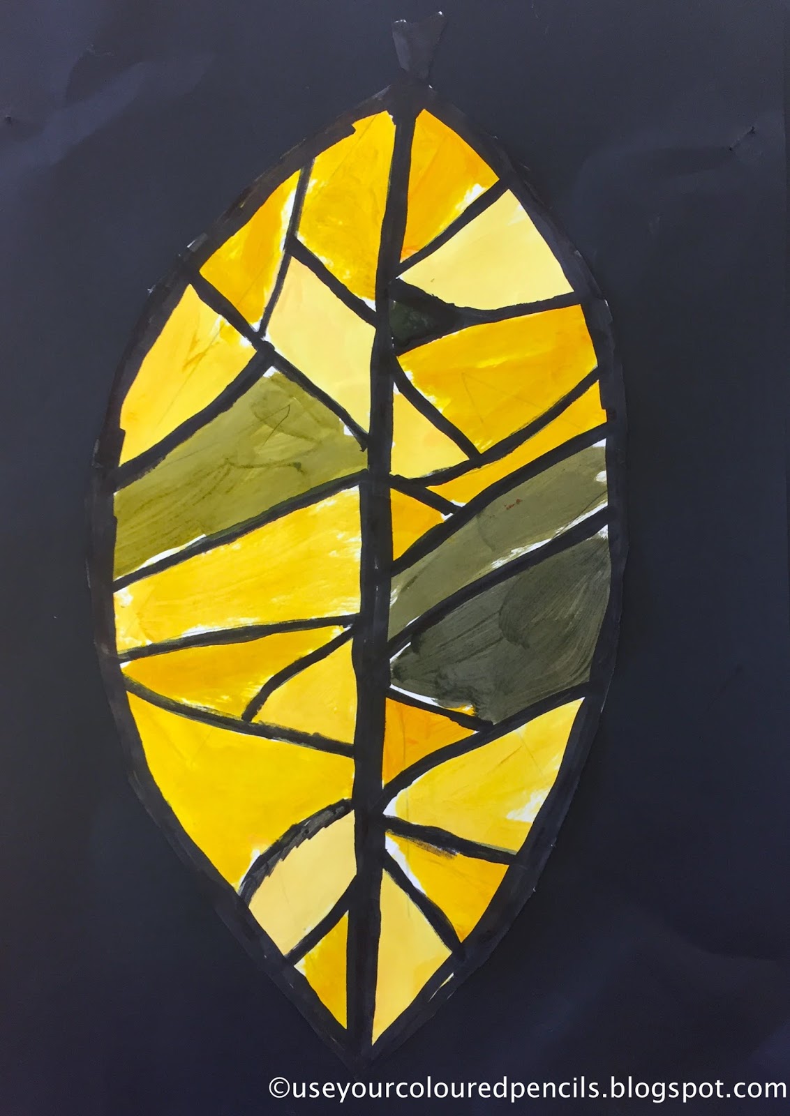 Use Your Coloured Pencils: Leaf Paintings in Tints and Shades
