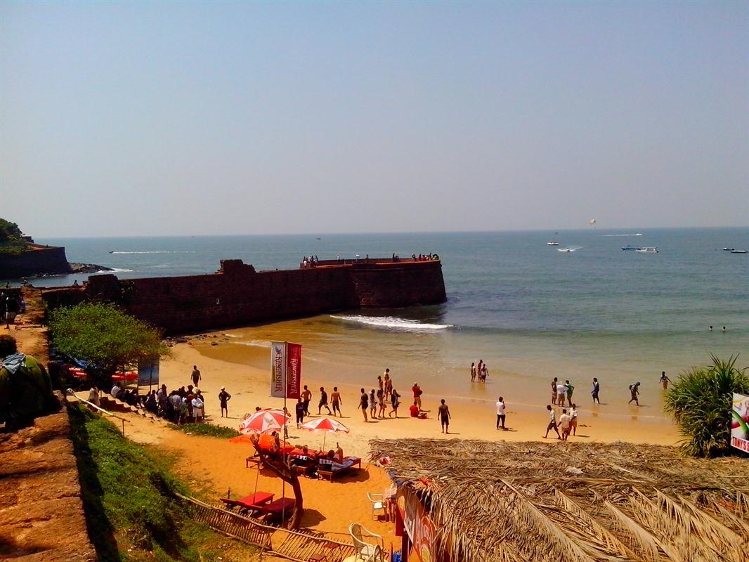 Tourist Places To Visit Sinquerim Beach In Goa ~ RIFOF