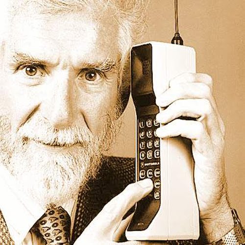 EL REFUGIO: El inventor del telefono celular