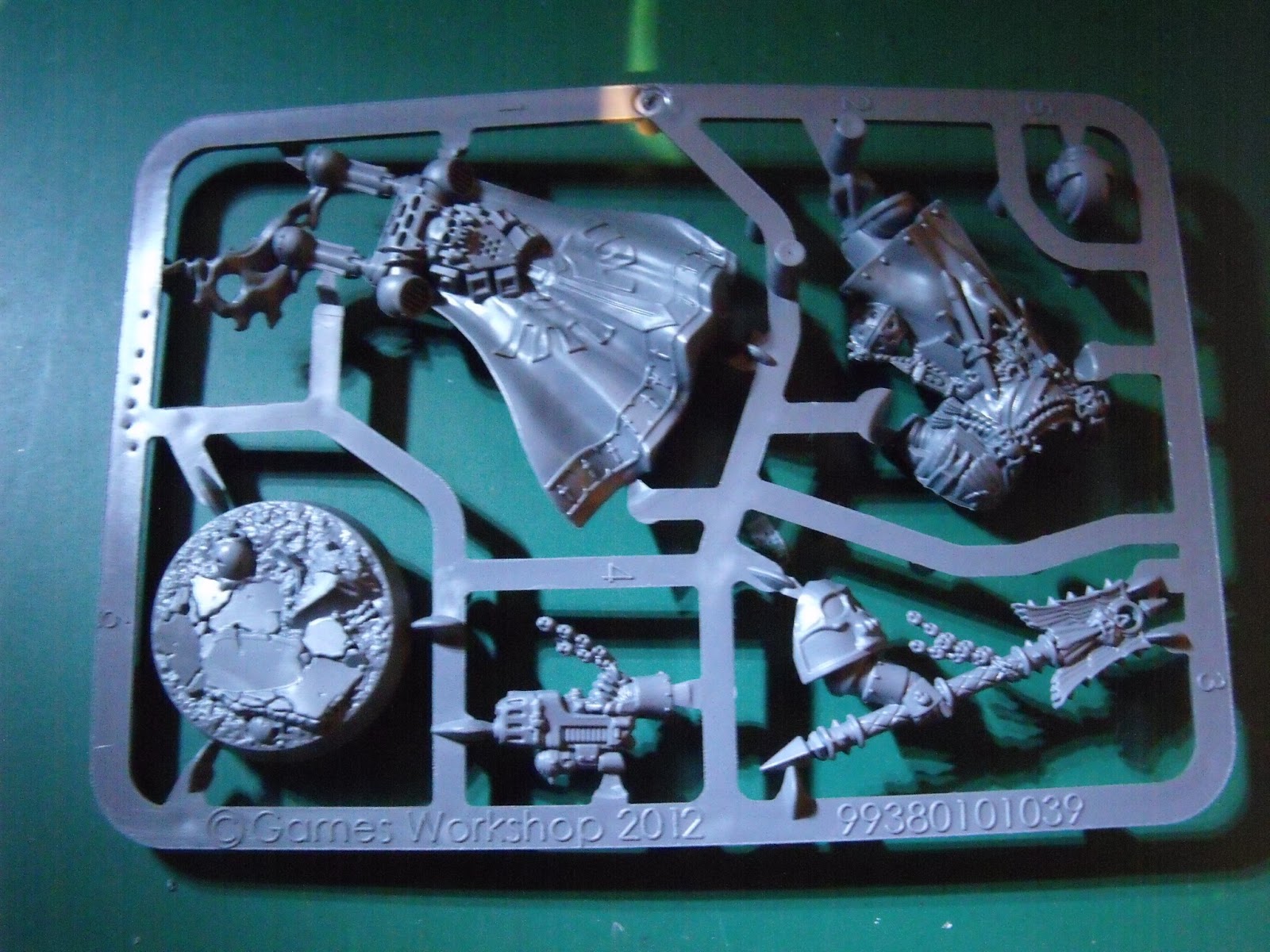 Limited Edition Warhammer models: Warhammer 40k Army Box models ...