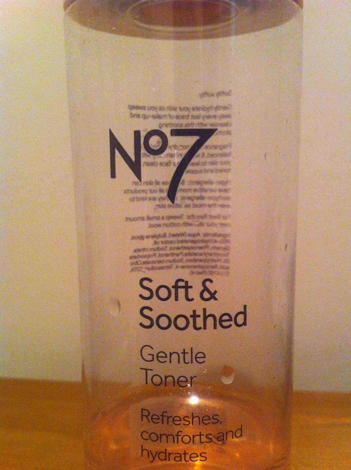 Alarah: No7 Soft & Soothed Gentle Toner | Review