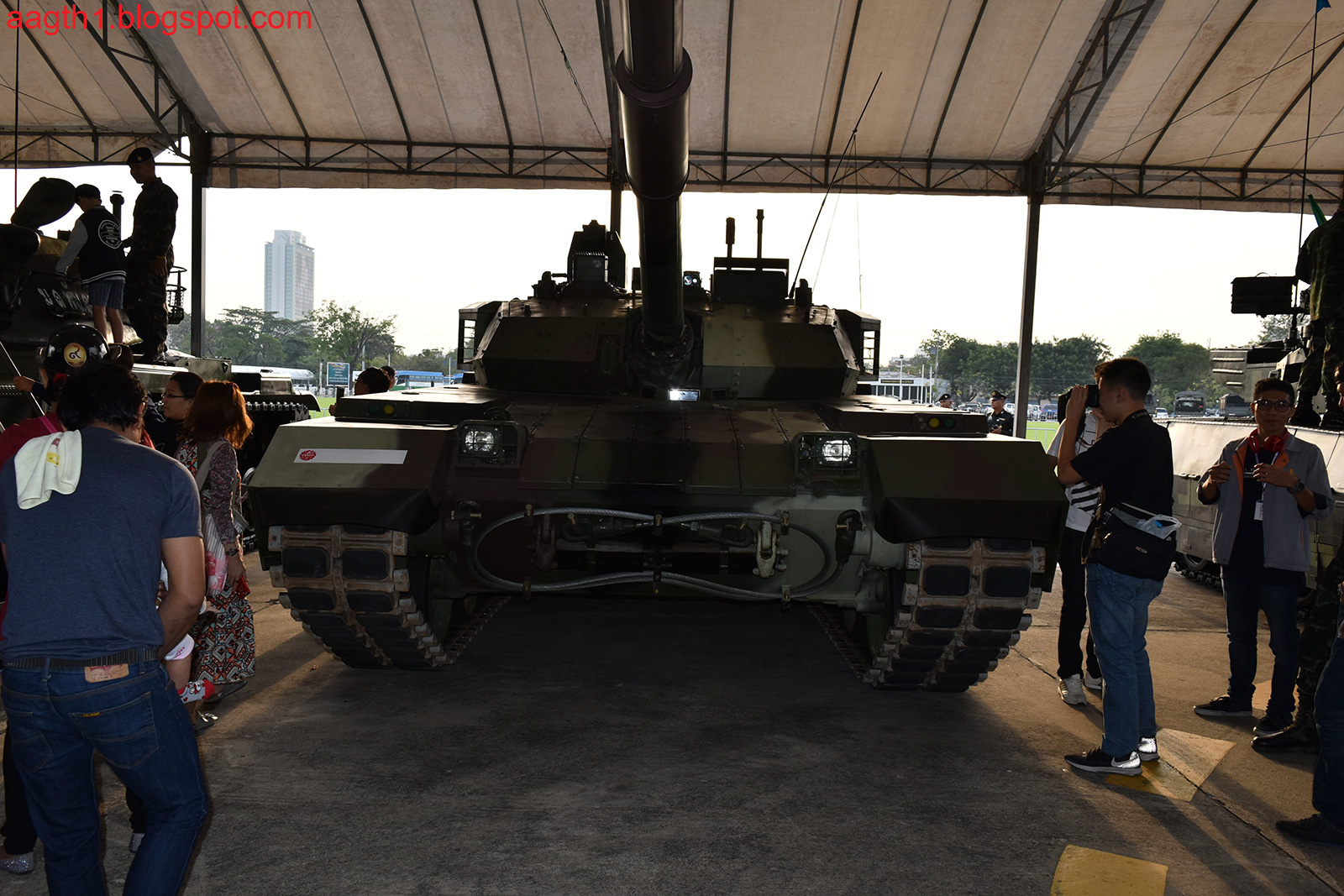 AAG_th บันทึกประจำวัน: รถถังหลัก VT4 Oplot และ M60A3 ในวันเด็ก ๒๕๖๑ กองพลทหารม้าที่๒ รักษาพระองค์