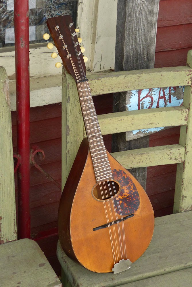 1920s Martin-made Style A Flatback Mandolin