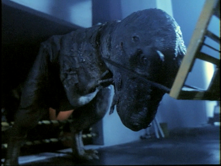 The Terrible Claw Reviews: Carnosaur 2 (1995)