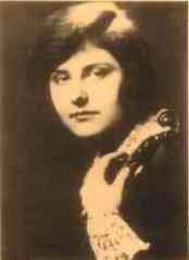 Prone to Violins: Alma Roseˊ