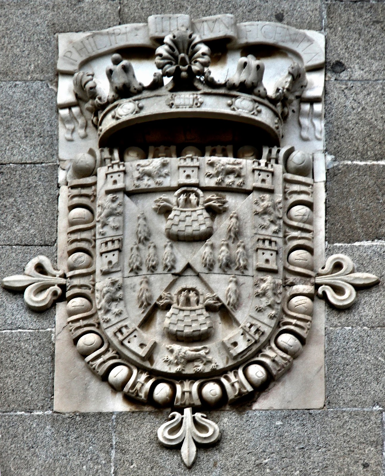 Royalty & Pomp: THE HERALDRY