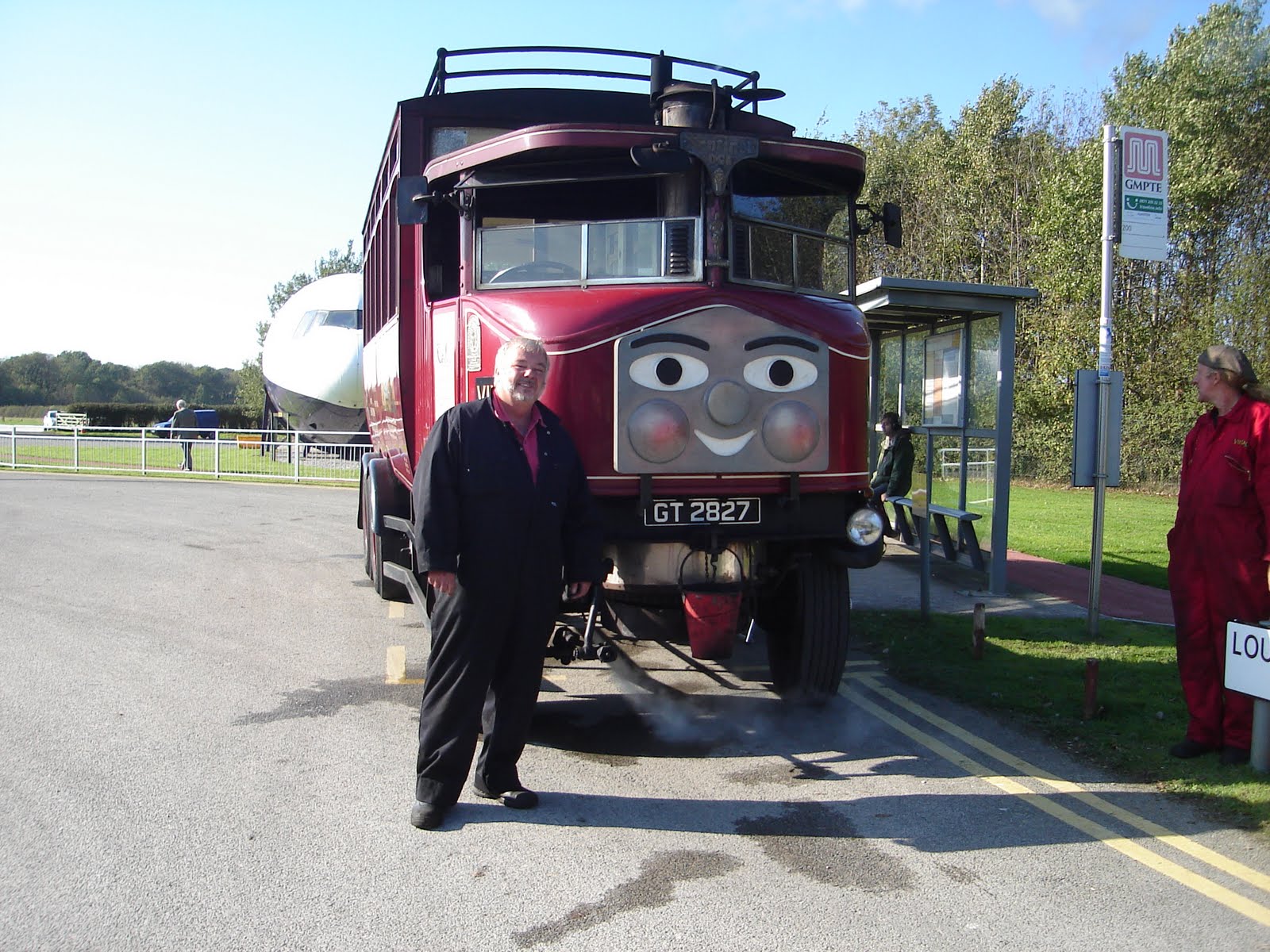 Vince's World: Steam Bus 'Elizabeth' at the RVP