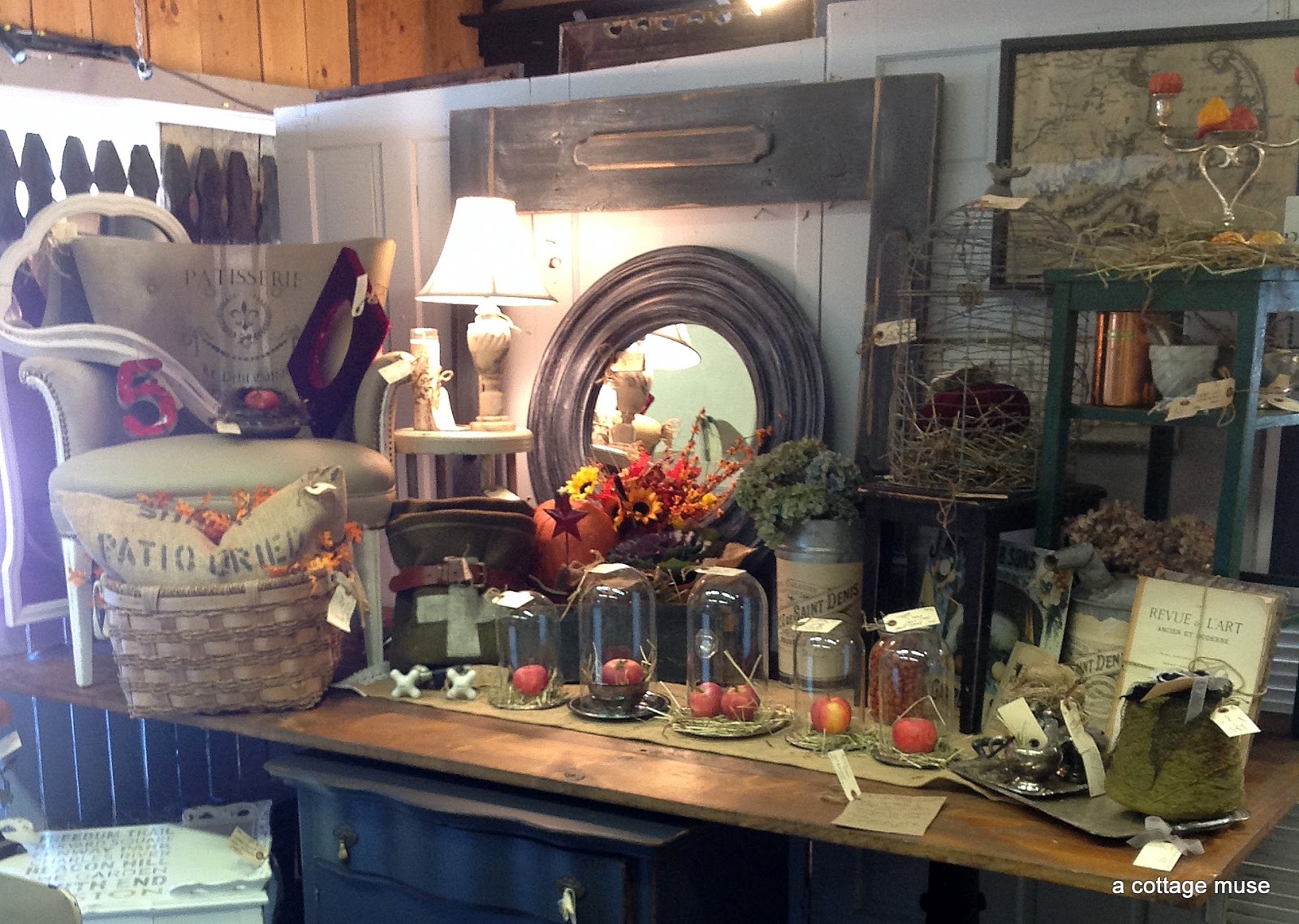 A Cottage Muse: vintage fall market weekend 2014...