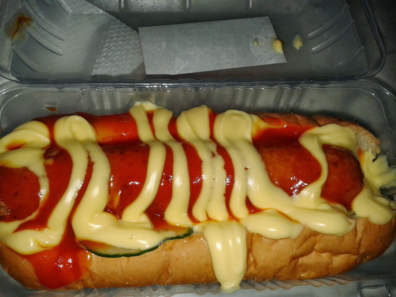 Hot Sosis Jumbo Mister Burger Yogyakarta | Jalan Sambil Jajan