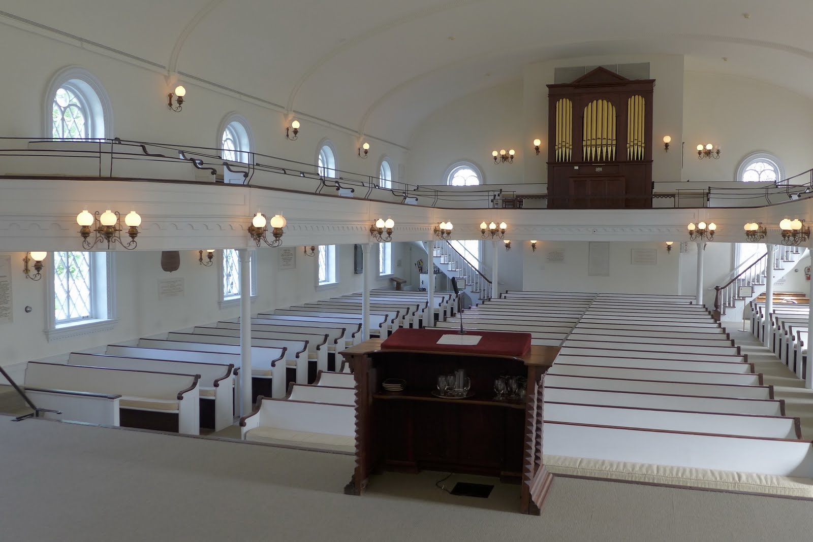 유 ErikTrek.com: Lee Chapel