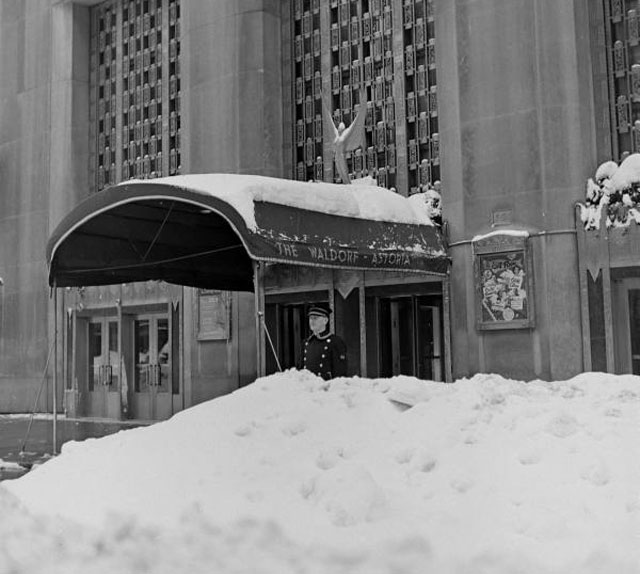 Vintage American Images: New York City Blizzard of 1947