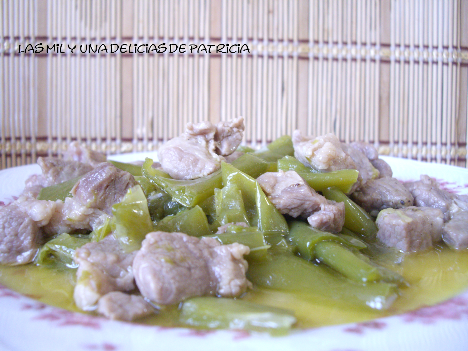 Magro de cerdo con pimientos verdes