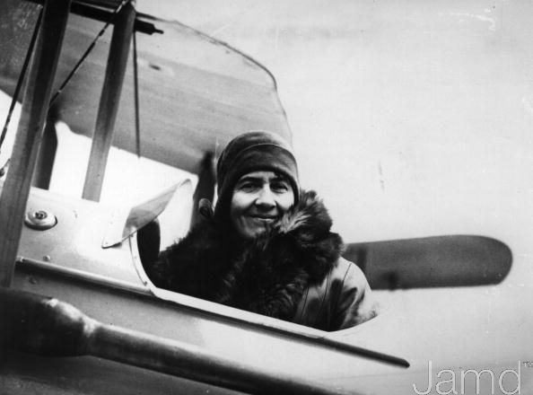 Lady Icarus: Pioneering Irish Women Aviators - Six of the Best!