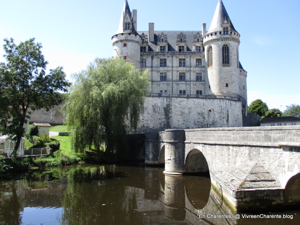 VivreEnCharente.blogspot.com: Visite La Rochefoucauld Charente