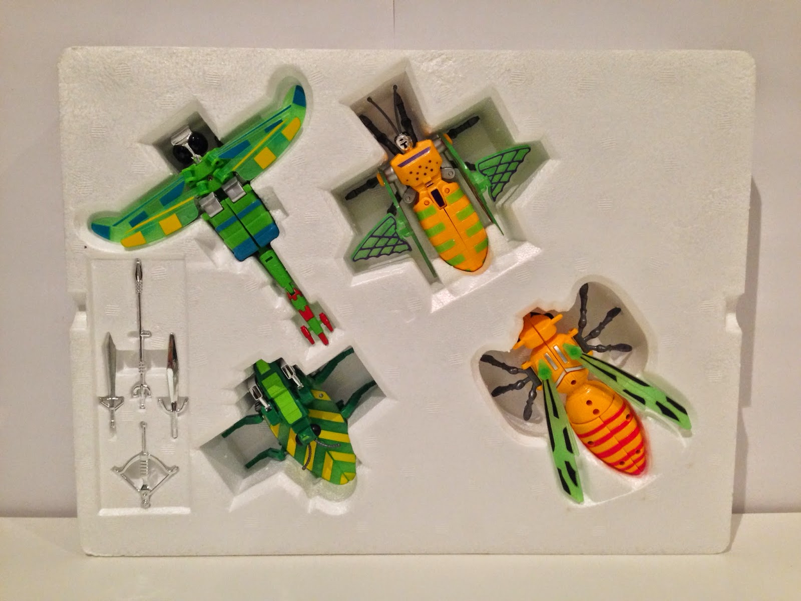 ROBO-SYNERGY: FIGHTING INSECT / ROBO-BUGS / WINGED-BOTS