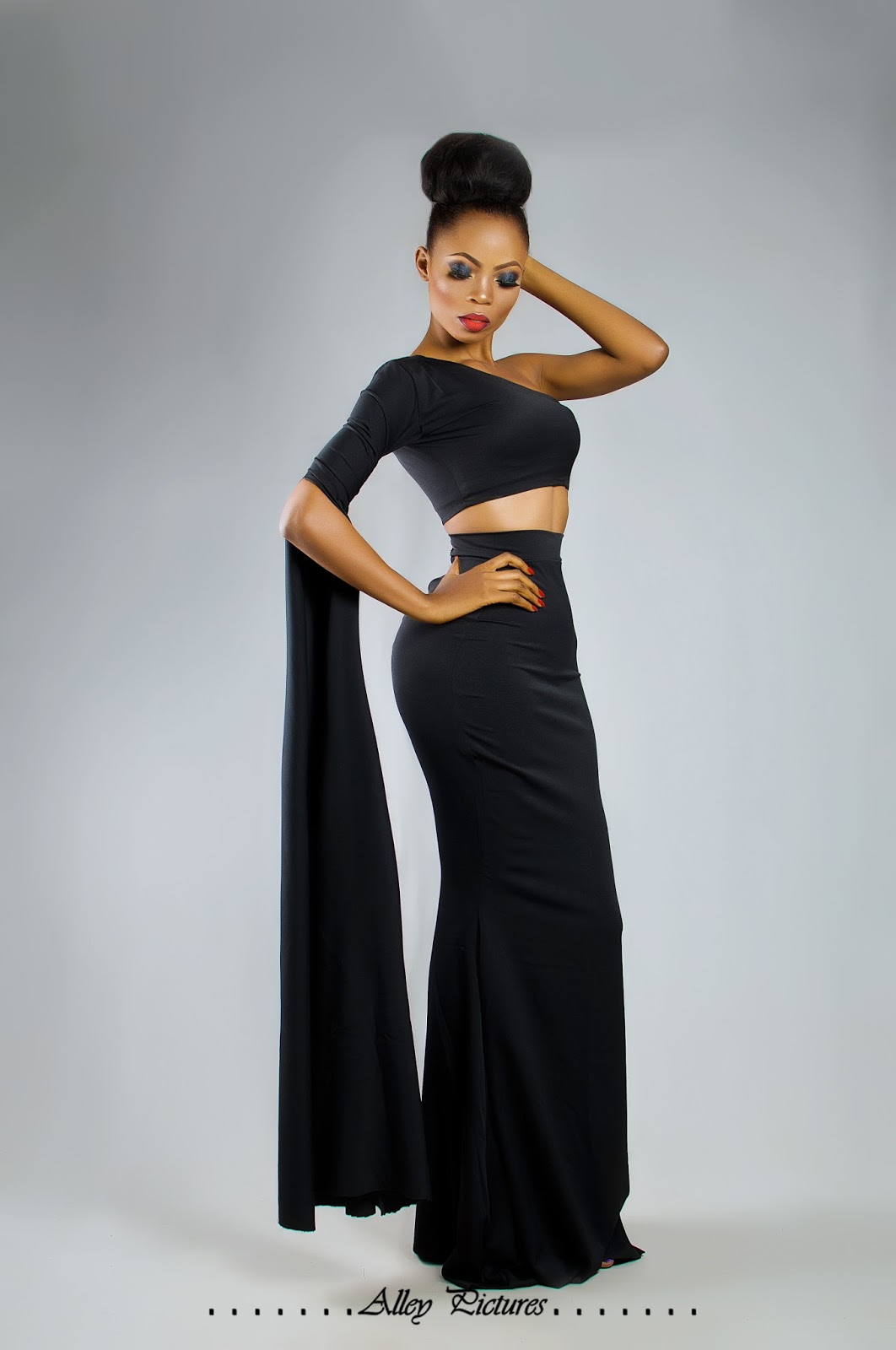 Oueen Elizabeth Ogunyemi (MEGN World 2016/17) Releases New Pctures