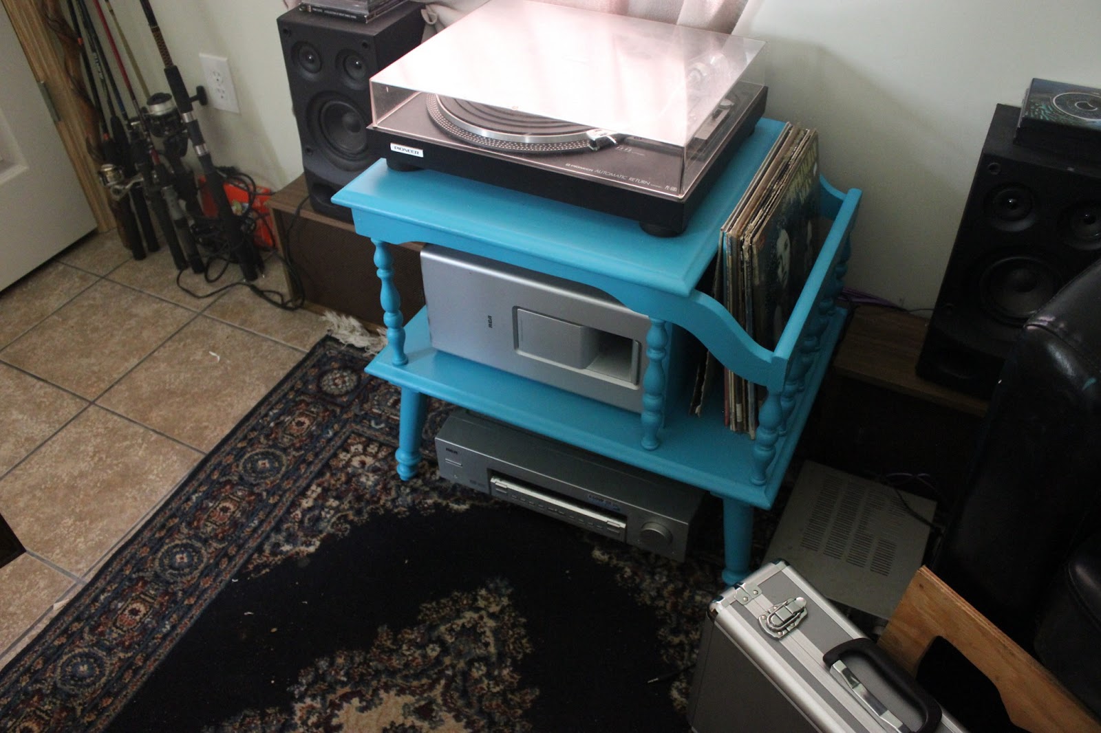 ispywithmycraftyeyes: Radio Console Record Player Upcycled and Distressed