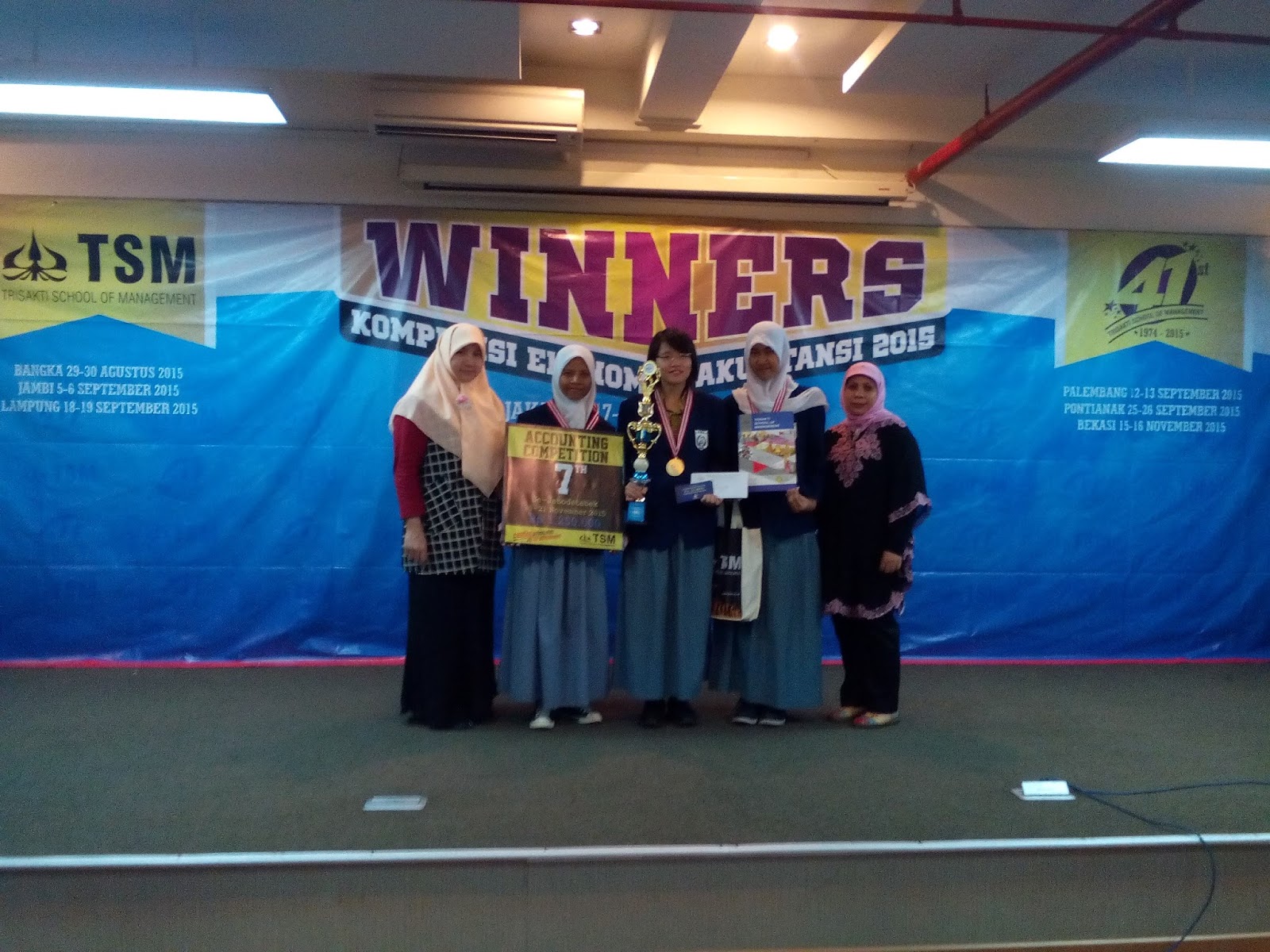 TSM Accounting Competition 2015 (Final) ~ Blue Light