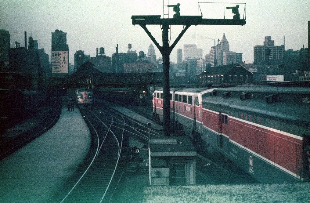 Towns and Nature: Chicago, IL Depot: 1885-1976 Dearborn Station