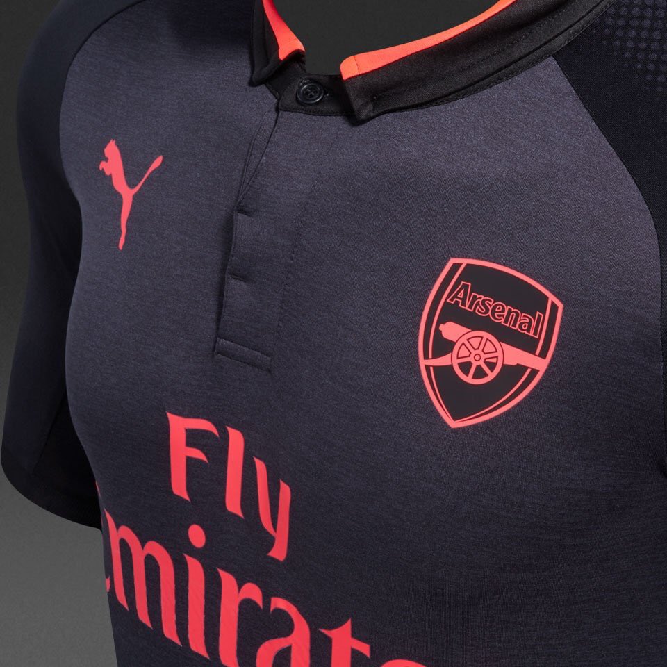 Puma lança a nova terceira camisa do Arsenal - Show de Camisas