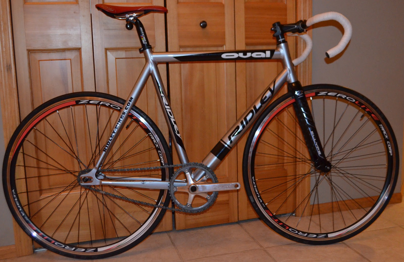 The Life of a Cycling Addict: For Sale: 2010 54cm Ridley Oval Track ...