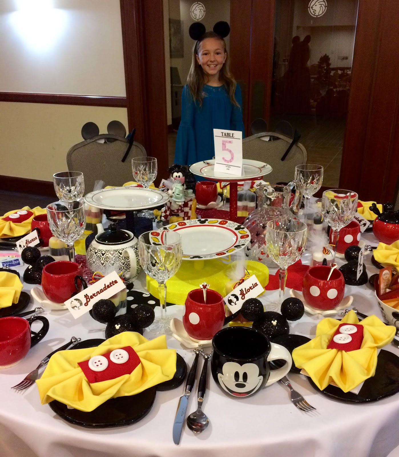 Kitty's Kozy Kitchen: A Mickey Mouse Tea Party