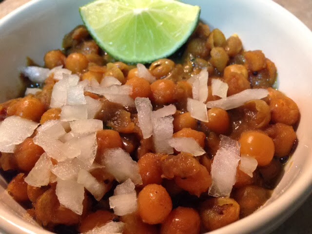 Sarita's Kitchen Blog: Batani (vatana) curry(white dried peas)
