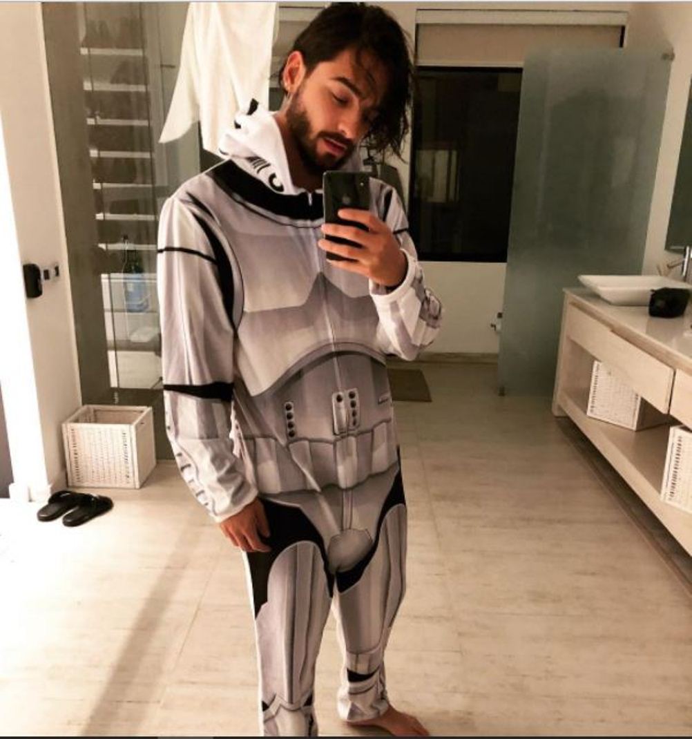 Maluma sorprende en redes sociales con una peculiar pijama - Zona Pop Peru